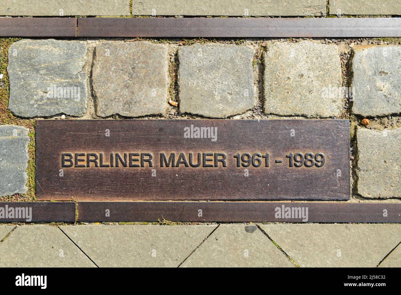 Ground marking, Berlin Wall, Bernauer Strasse, Mitte, Berlin, Germany ...