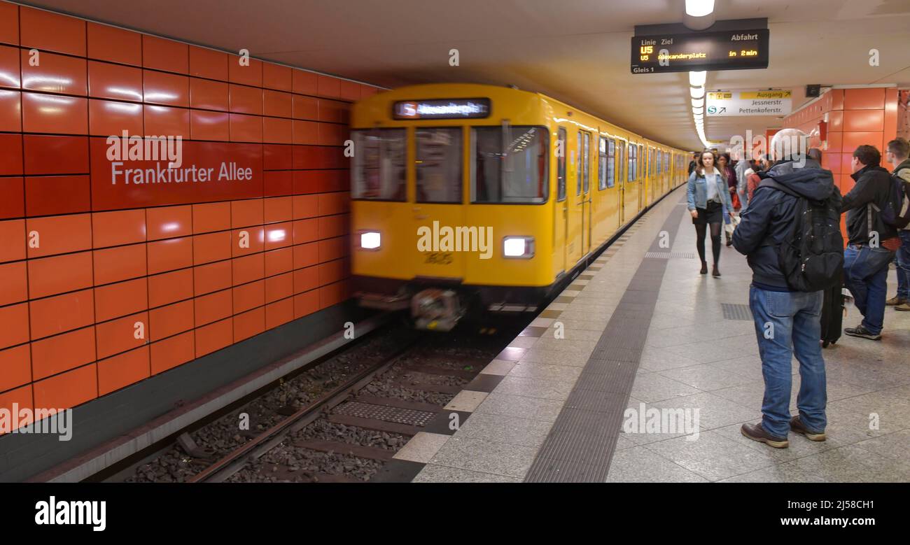 U5, Frankfurter Allee underground station, Friedrichshain, Berlin ...