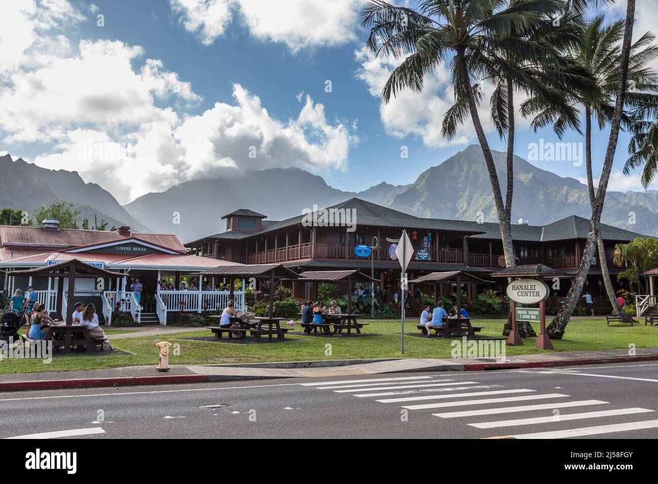 Restaurants and tourist shops in a shopping center in Hanalei, Kauai ...