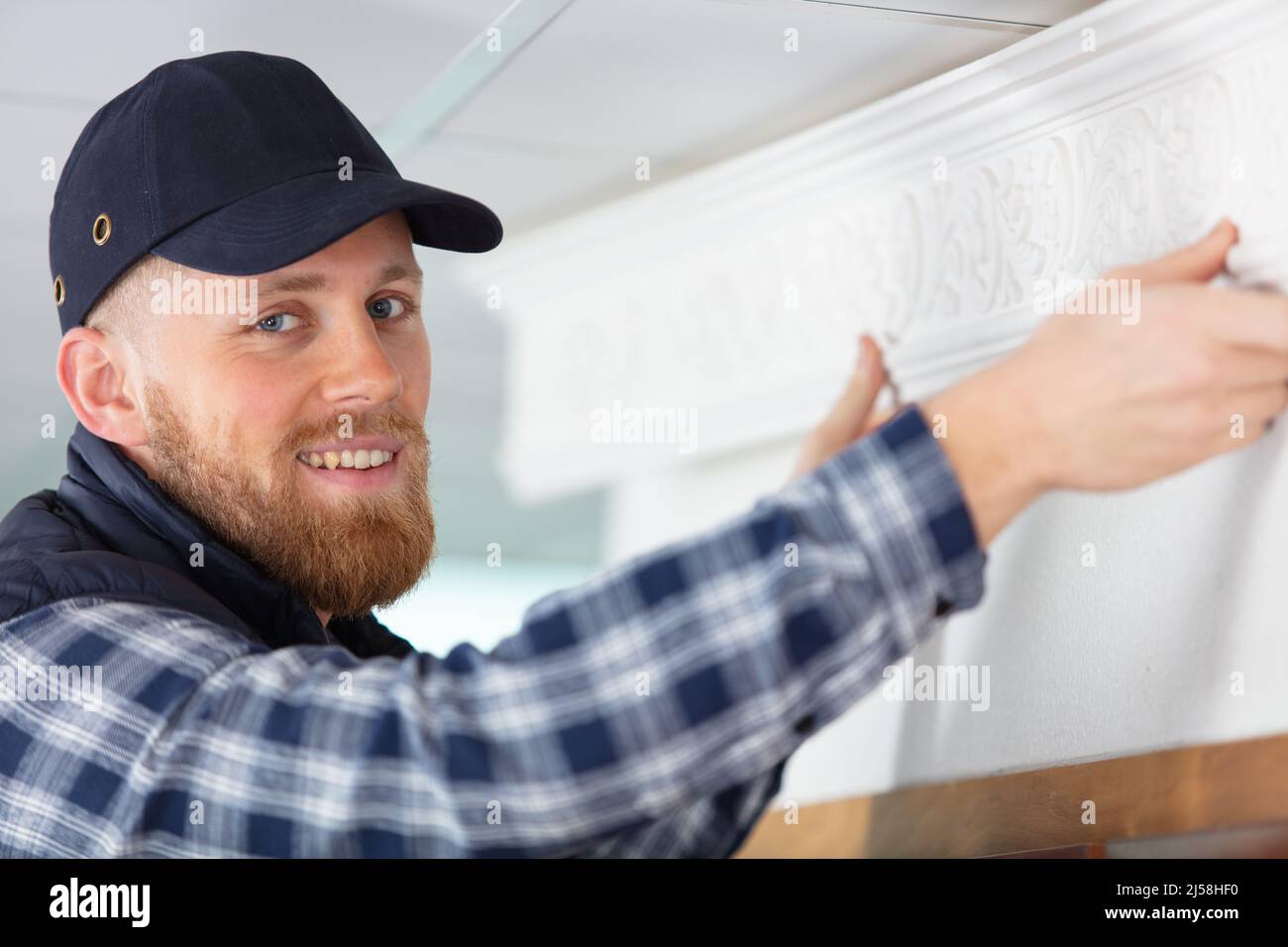 Cornicing hi-res stock photography and images - Alamy