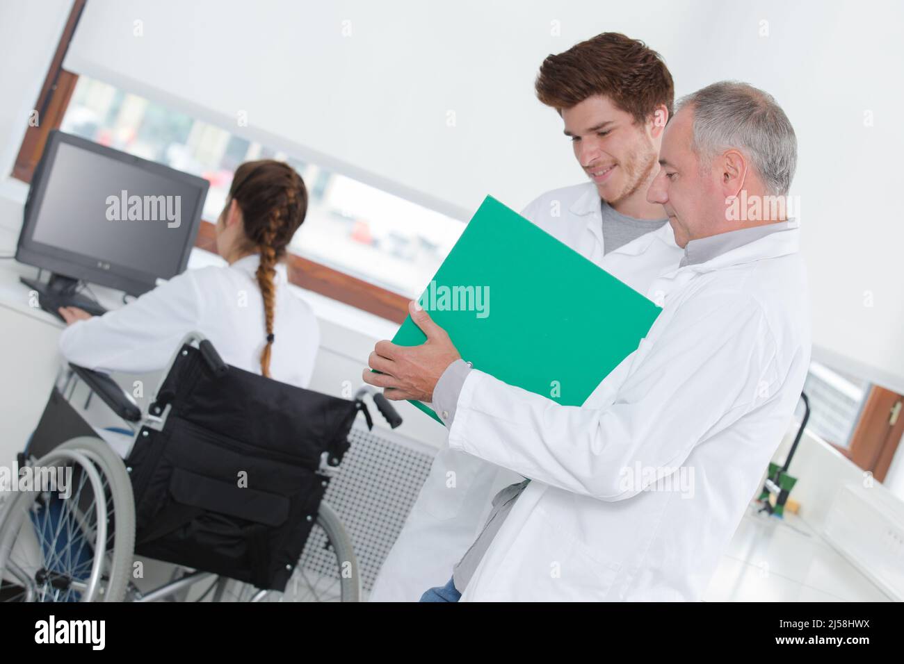 Indian male scientist lab hi-res stock photography and images - Alamy