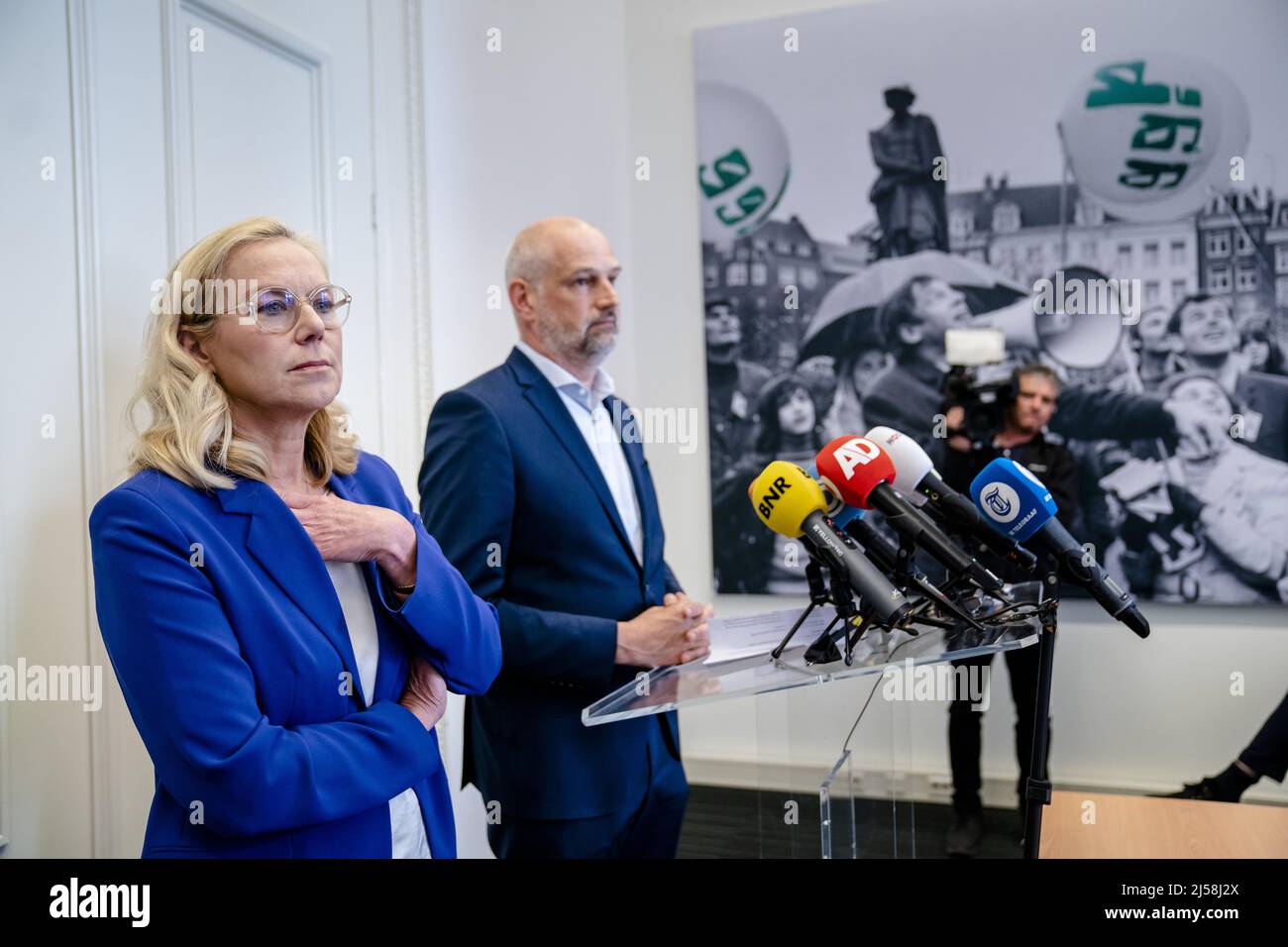 2022-04-21 14:47:04 THE HAGUE - D66 leader Sigrid Kaag and party ...