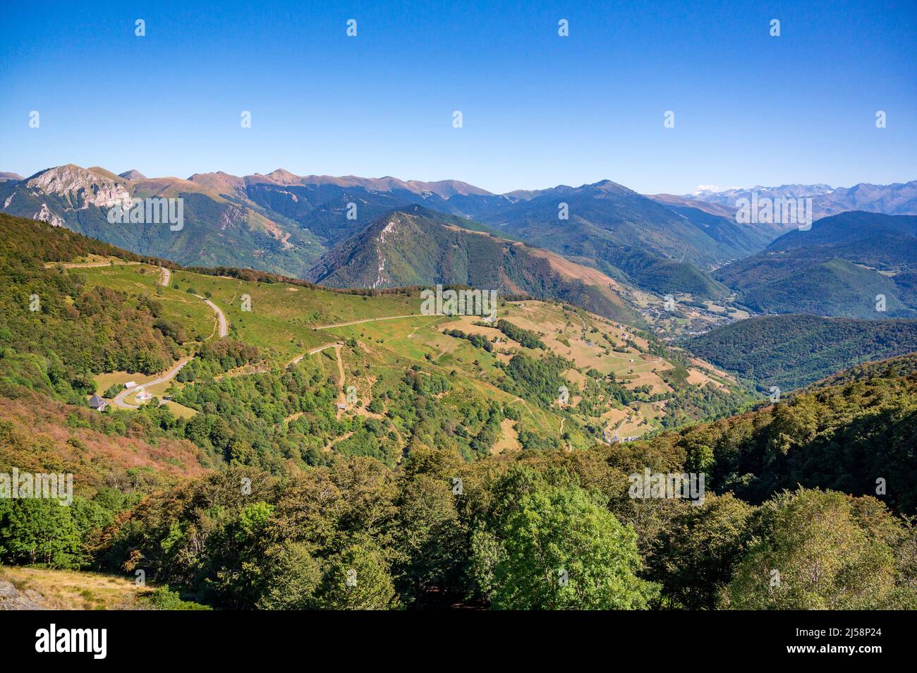 Pyrenaenpass hi-res stock photography and images - Alamy