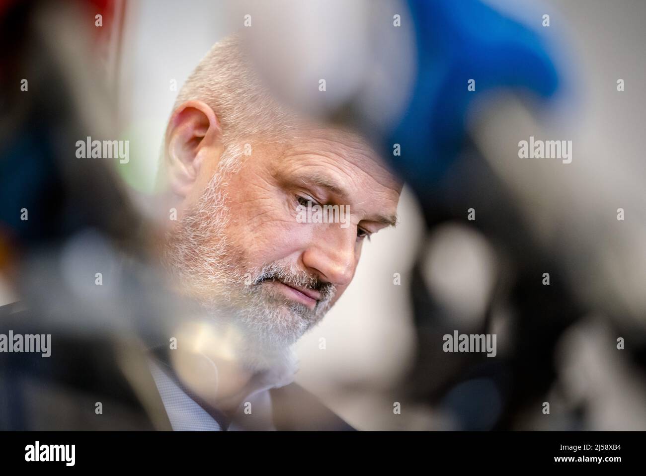 2022-04-21 14:31:57 THE HAGUE - D66 leader Sigrid Kaag and party ...