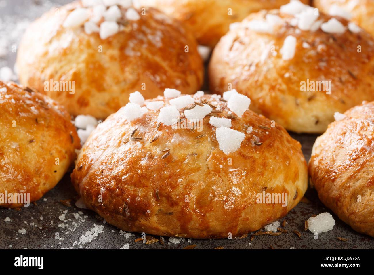 English bun hi-res stock photography and images - Alamy