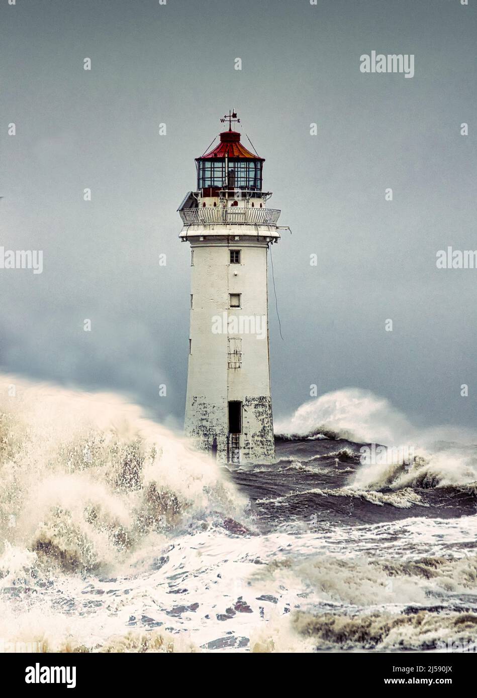 Bad weather lighthouse hi-res stock photography and images - Alamy