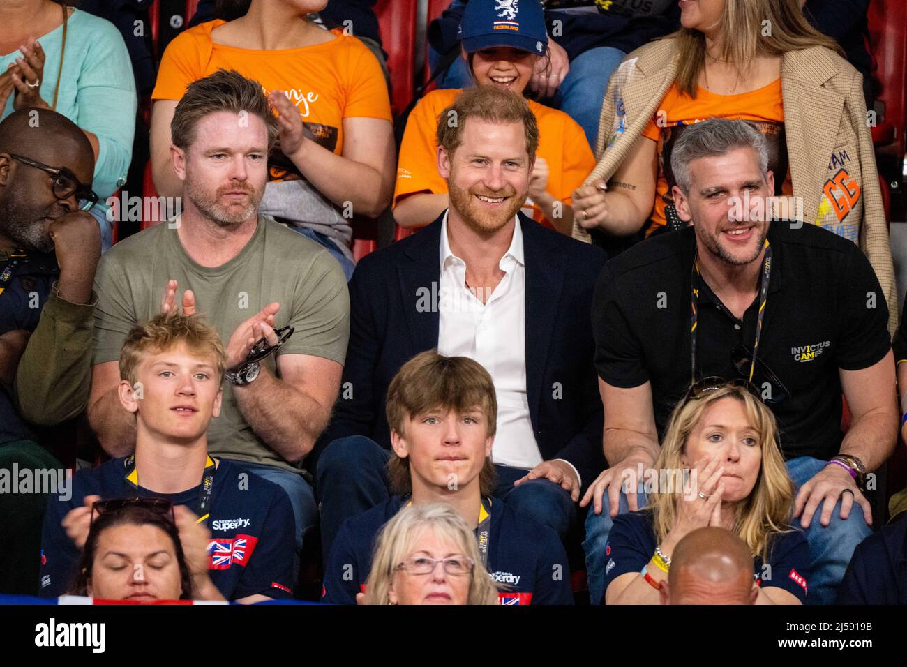 Prince Harry, Duke of Sussex visits Powerlifting during the 5th the ...