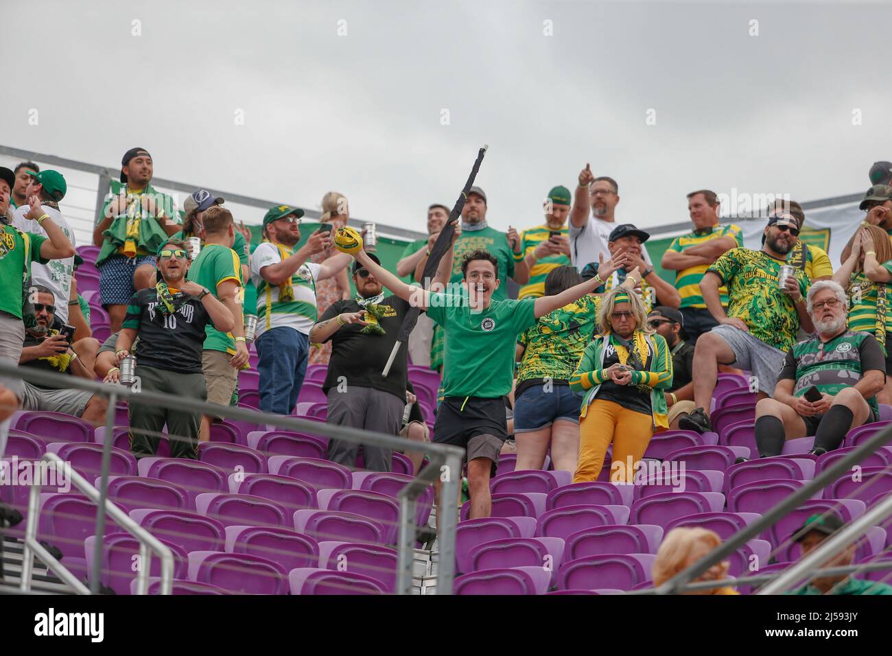 Team round hi-res stock photography and images - Alamy