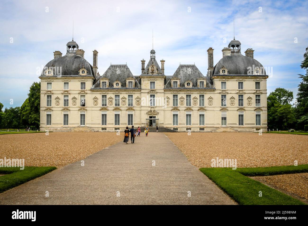 The Château de Cheverny in the Loire Valley, France Stock Photo - Alamy