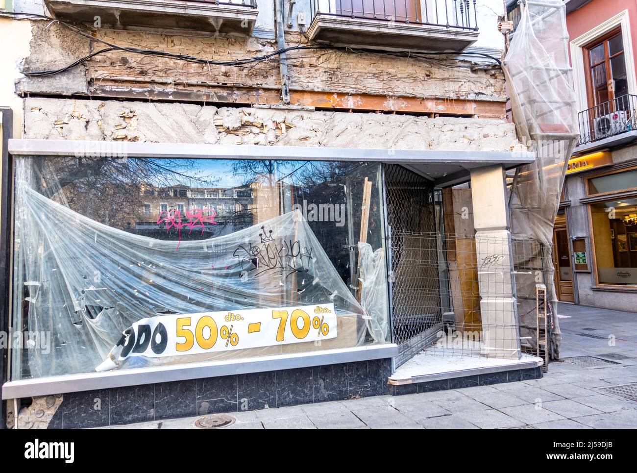 Vandalized signs hi-res stock photography and images - Alamy