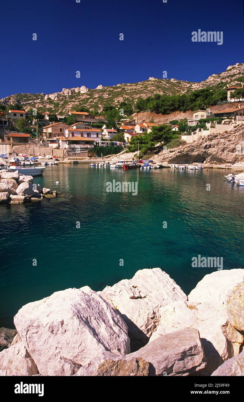 Calanque of the blue coast Niolon Stock Photo - Alamy