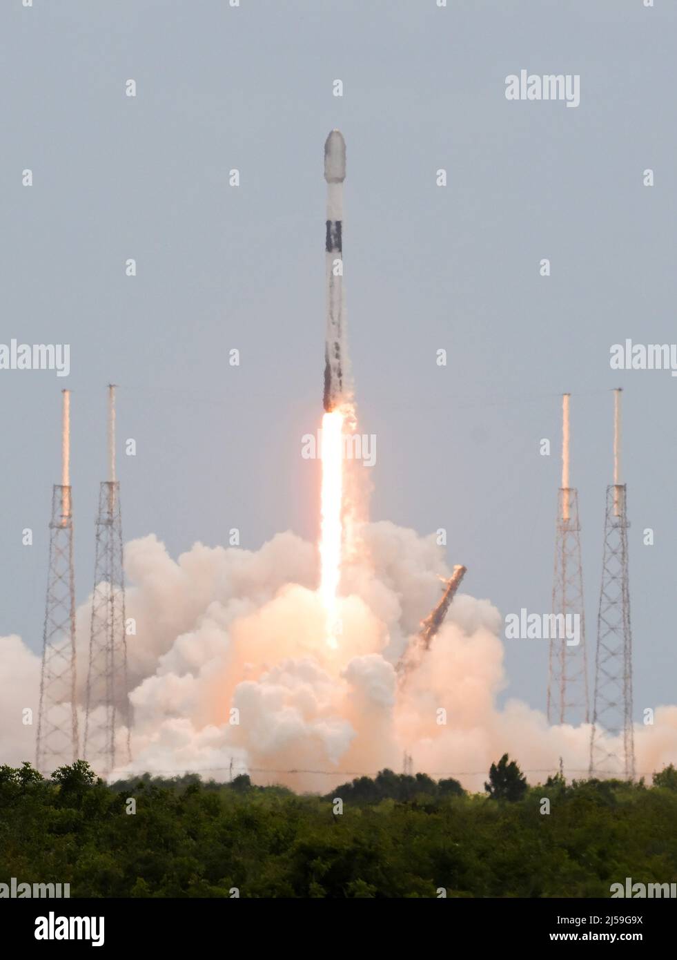 Starlink s hi-res stock photography and images - Alamy