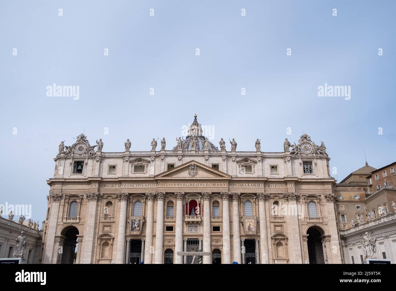 People in large numbers gather for the Easter Sunday service in St ...