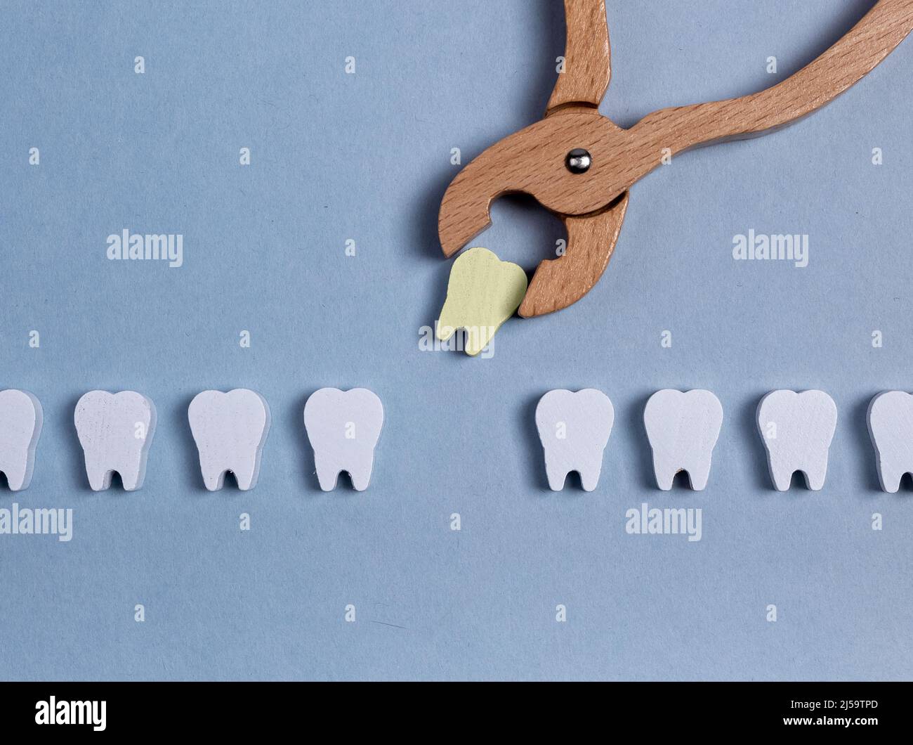 Wisdom tooth extraction hi-res stock photography and images - Alamy