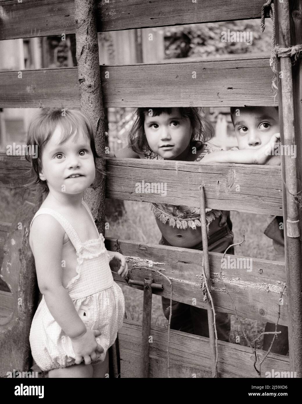 Boys on one side girls on the other hi-res stock photography and images ...