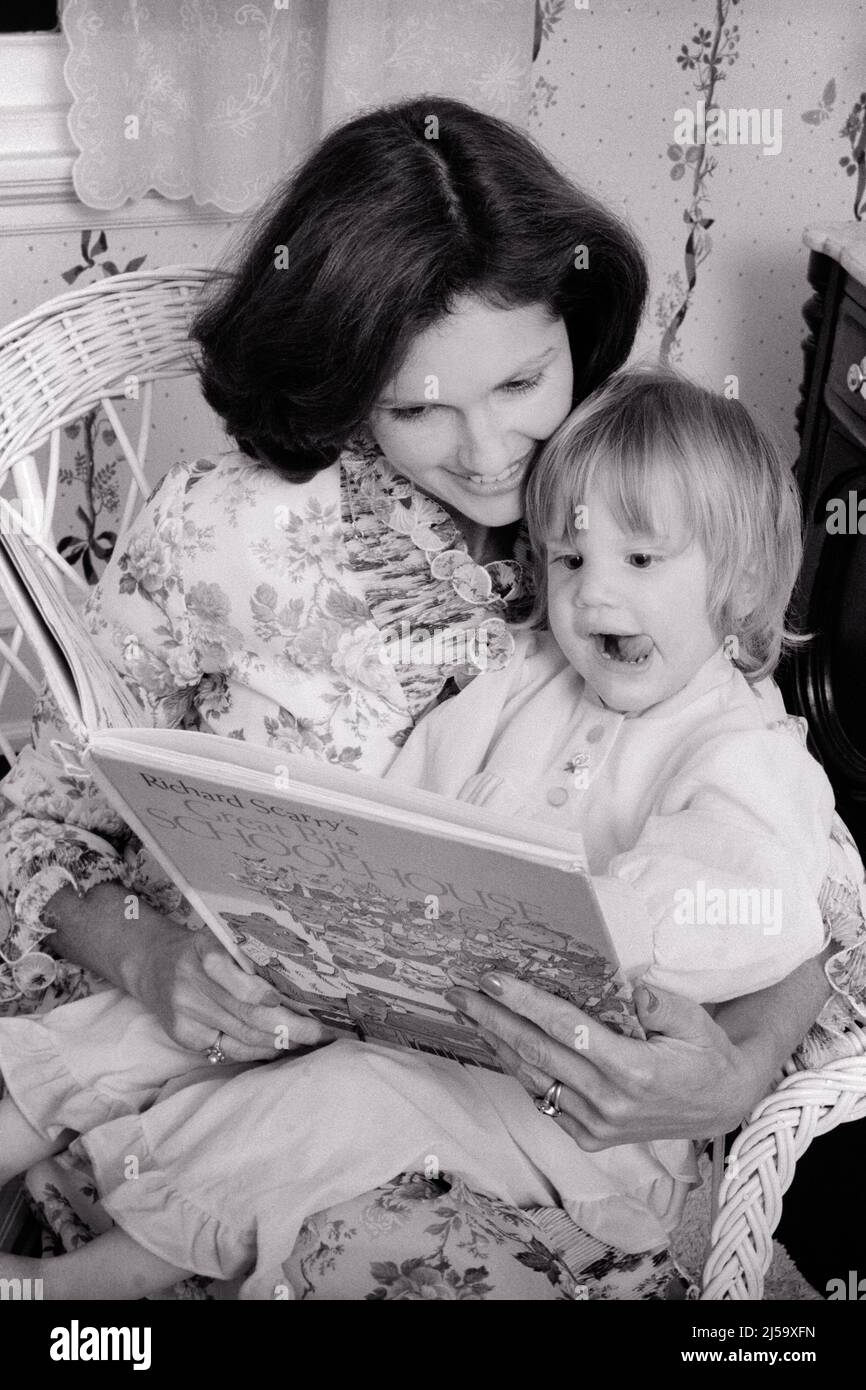 Woman girls 1970s hi-res stock photography and images - Alamy
