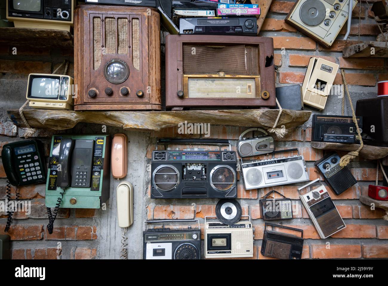 Model Radio Vintage 8d522 W