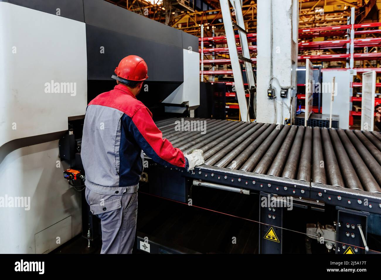 Sheet metal worker hi-res stock photography and images - Alamy