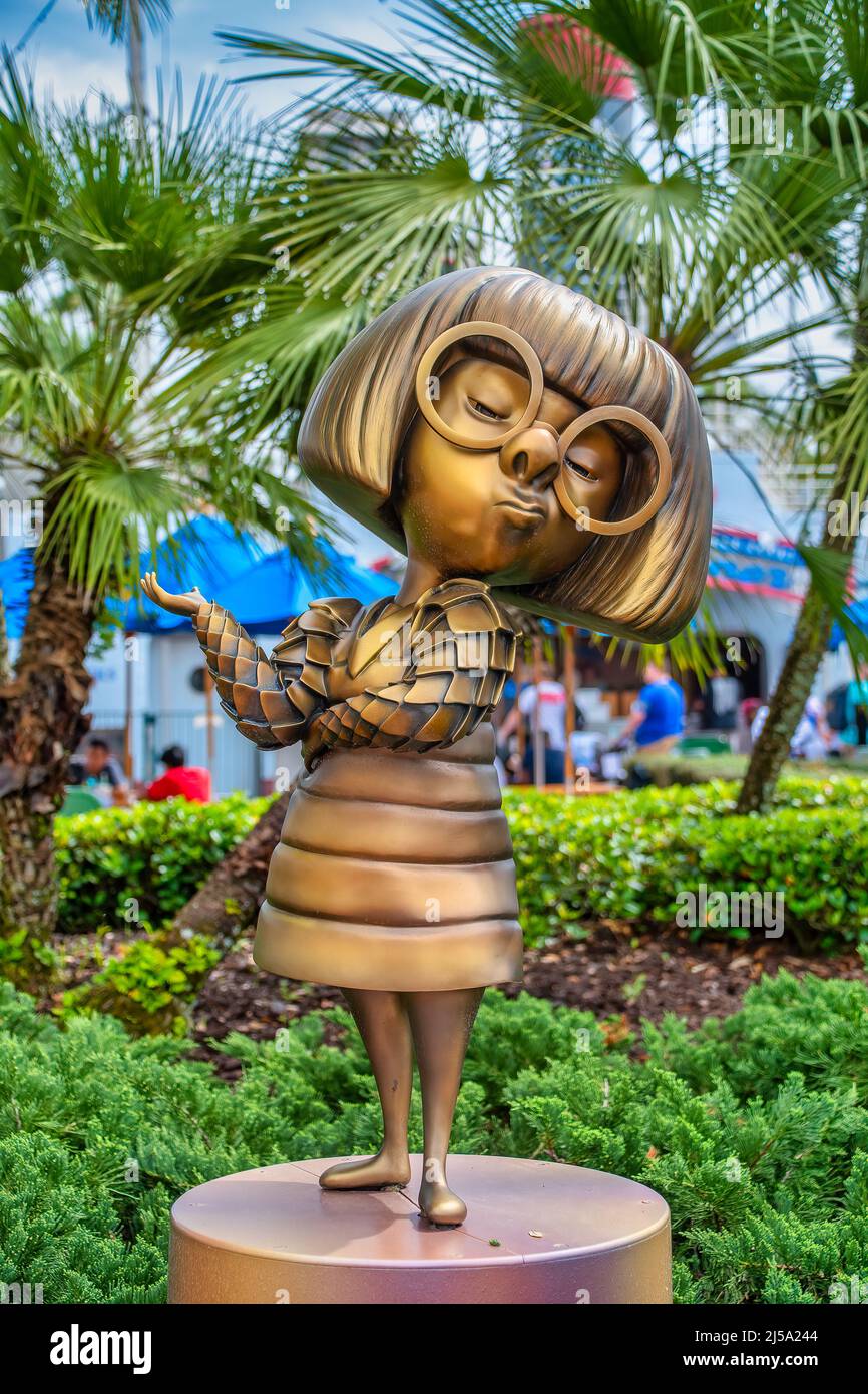 Edna Mode Gold Statue 50th Anniversary Disney Hollywood Studios Stock ...