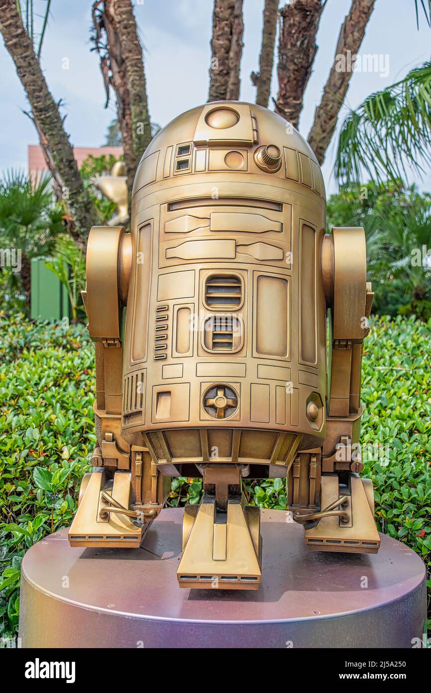 Star wars statue hi-res stock photography and images - Alamy