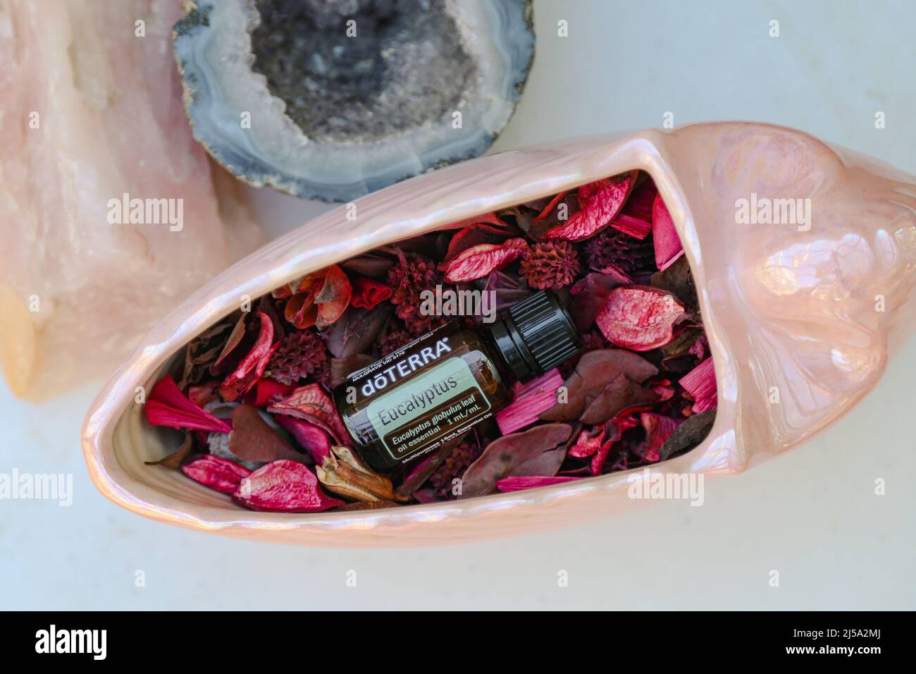 Doterra hi-res stock photography and images - Alamy