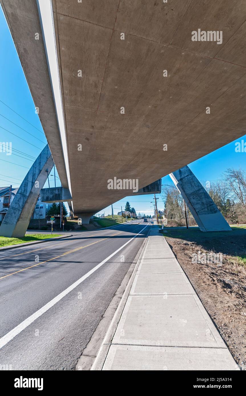 Hillsboro MAX Main Street Arch Bridge in Hillsboro, Oregon Stock Photo ...