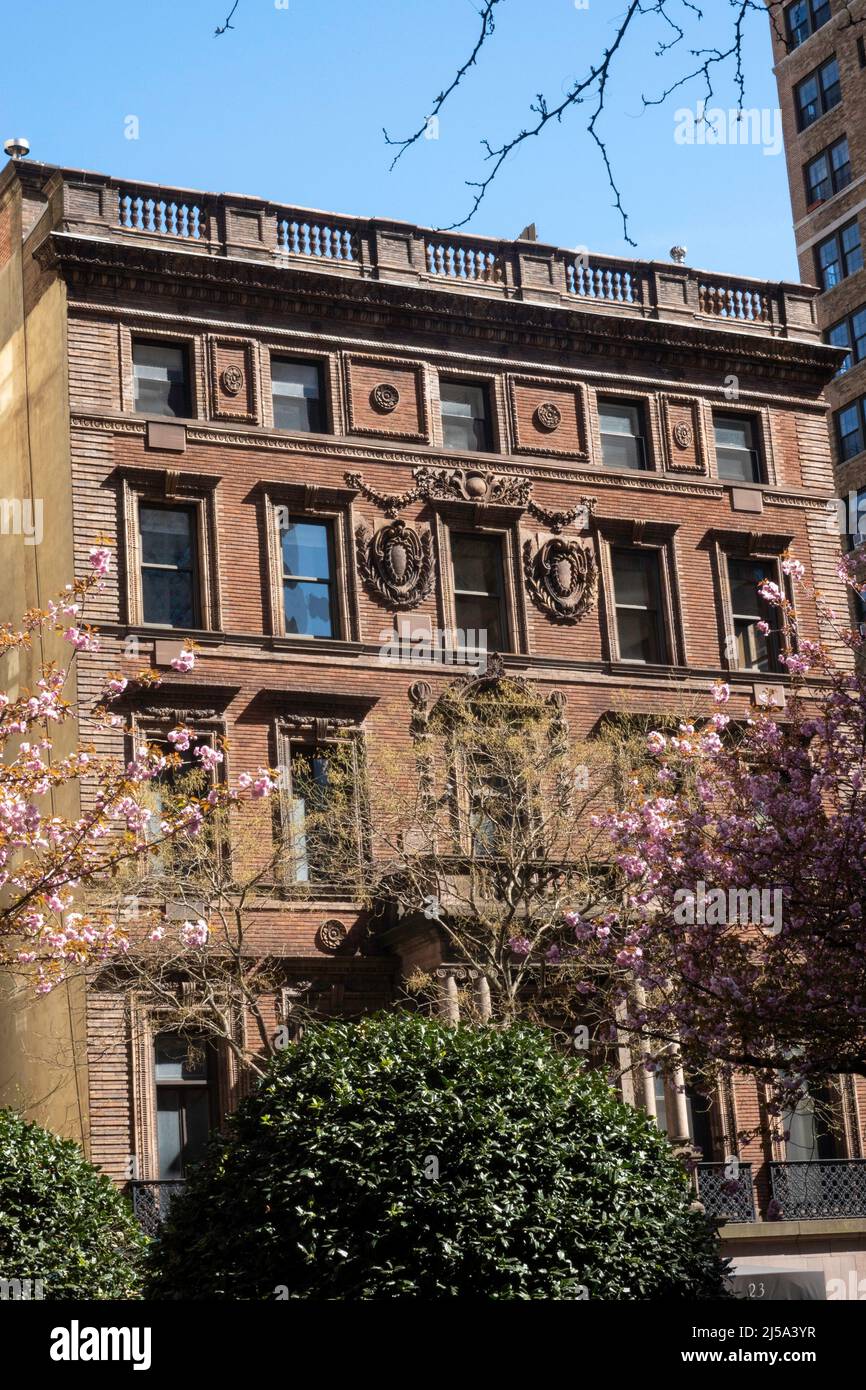 The Historic Robb House on Park Avenue, New York City, USA Stock Photo ...