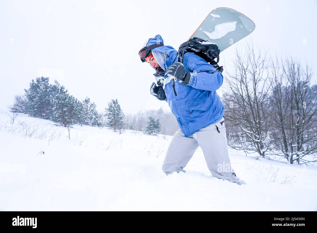 Snowboard action hi-res stock photography and images - Alamy