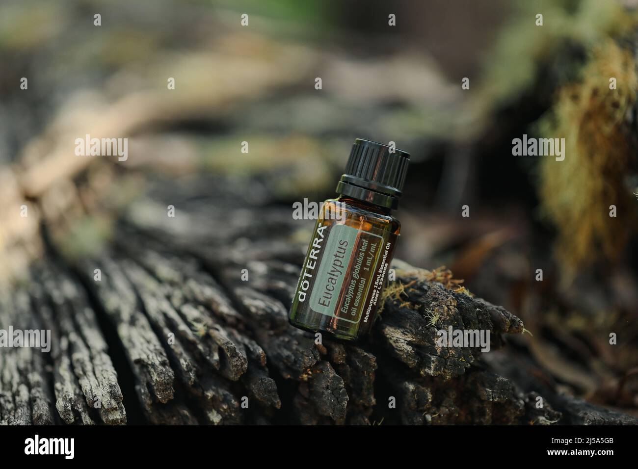 Doterra editorial hi-res stock photography and images - Alamy