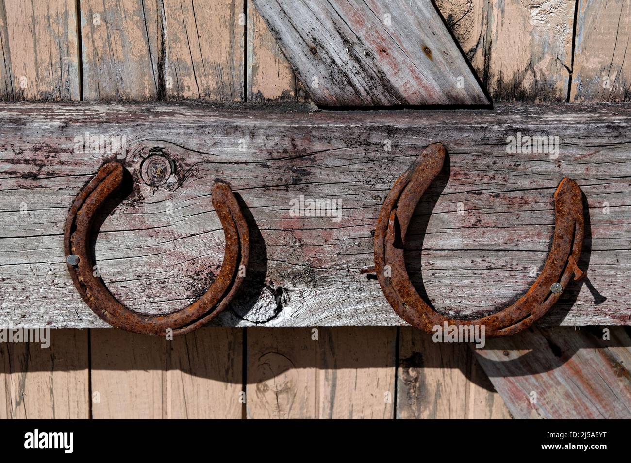 Two horseshoes hi-res stock photography and images - Alamy
