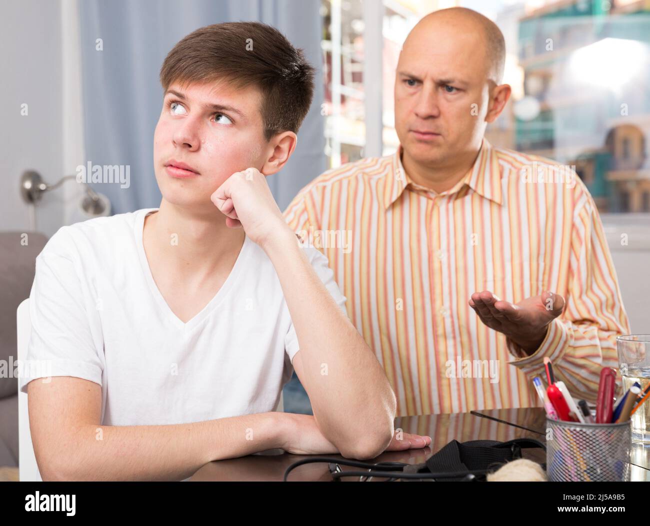 Father lecturing teenage son hi-res stock photography and images - Alamy
