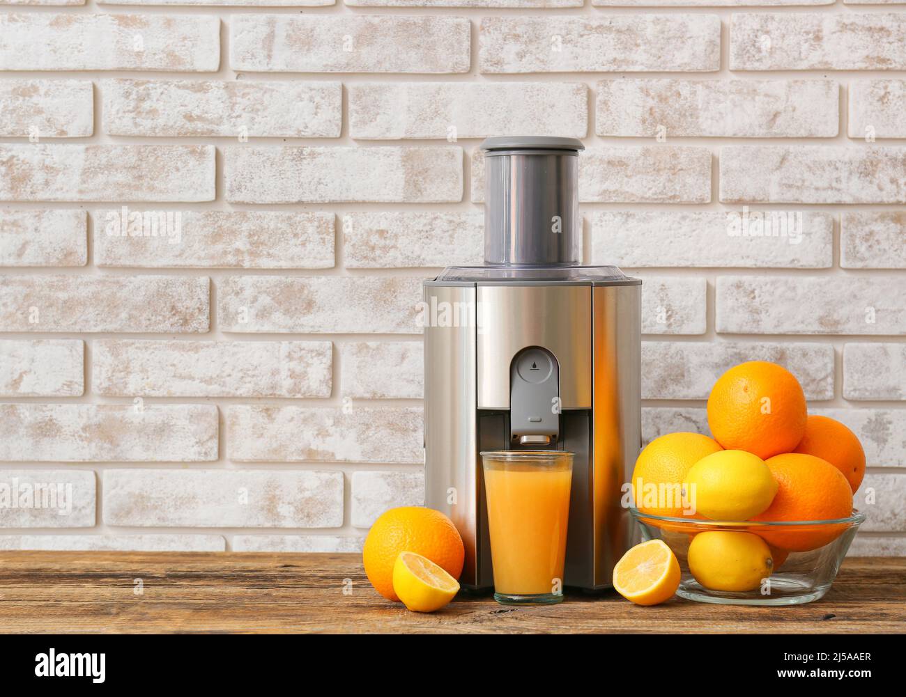 Mixer with lemons hi-res stock photography and images - Alamy