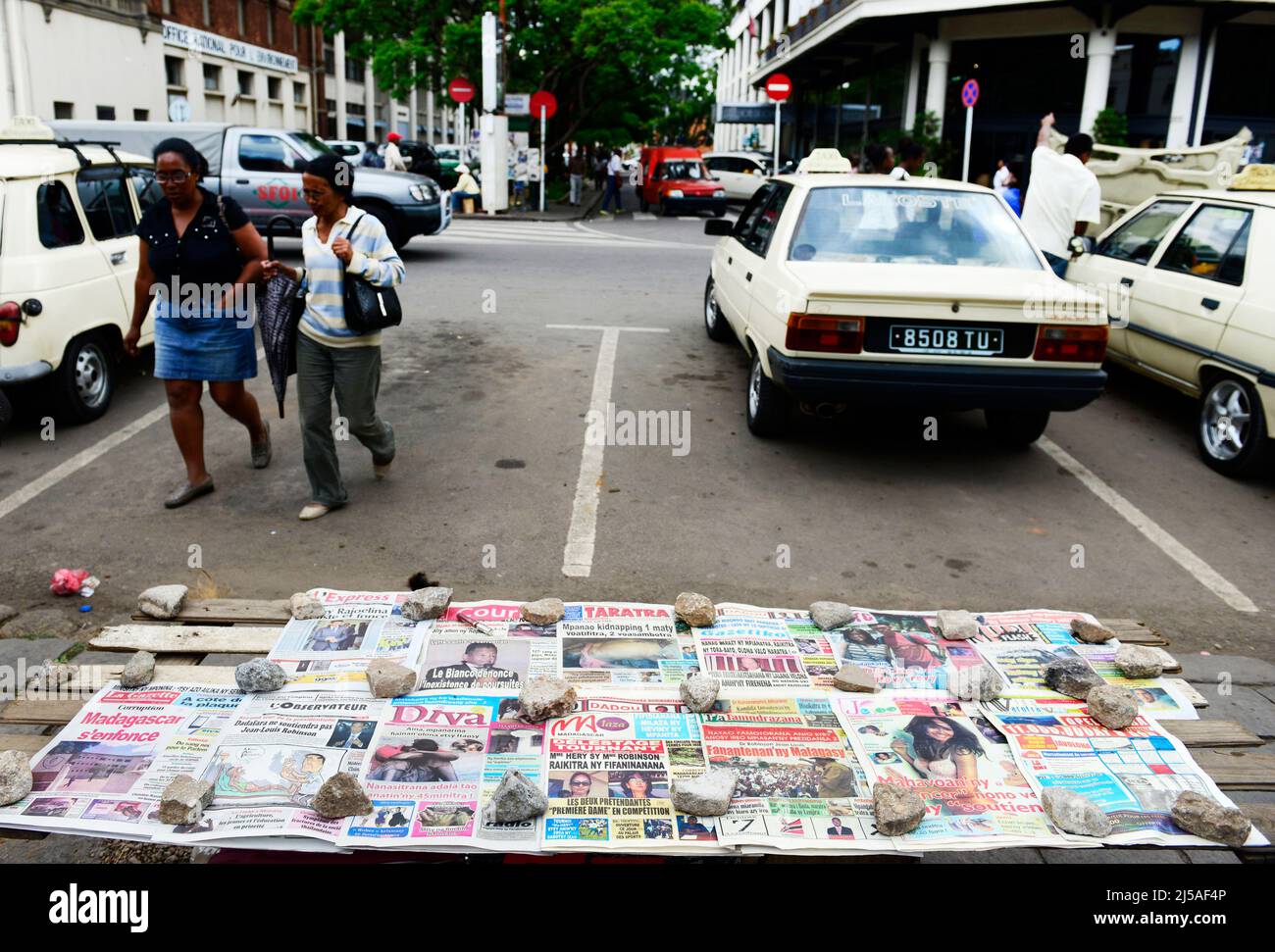 Malagasy newspapers hi-res stock photography and images - Alamy