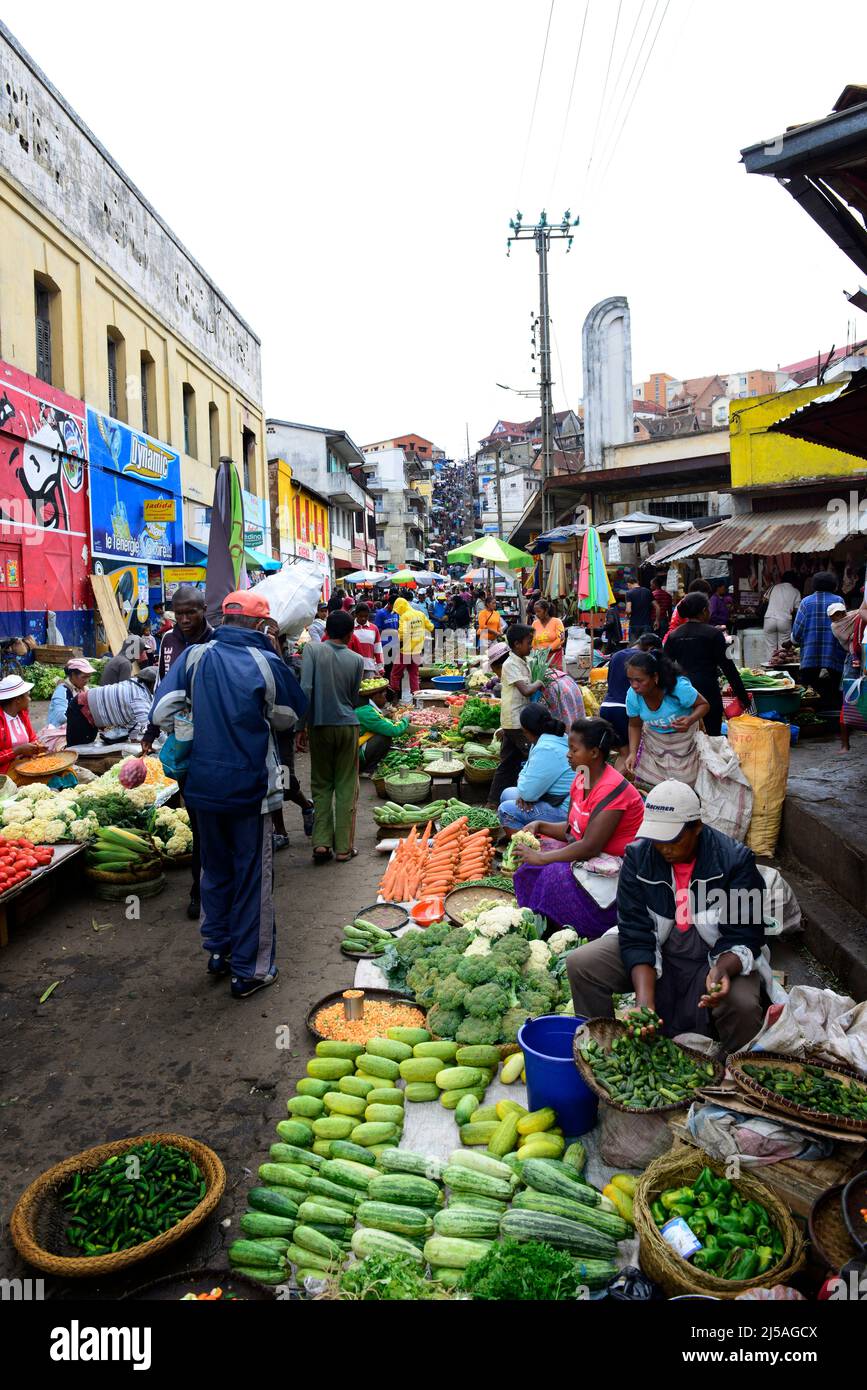 The vibrant Analakely Market in Antananarivo, Madagascar Stock Photo ...