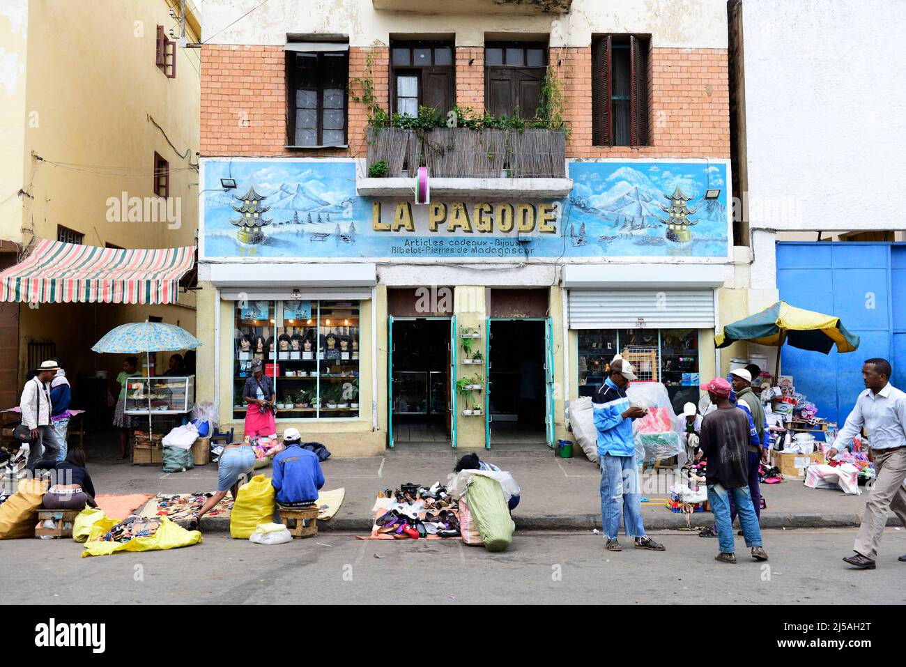 A vibrant street market in central Antananarivo, Madagascar Stock Photo ...
