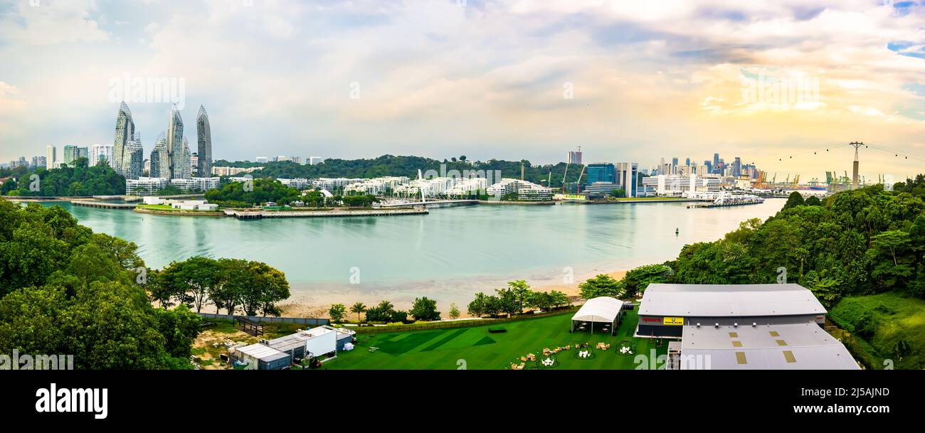 Sunset view of main Island from Sentosa Skywalk Tower Stock Photo - Alamy