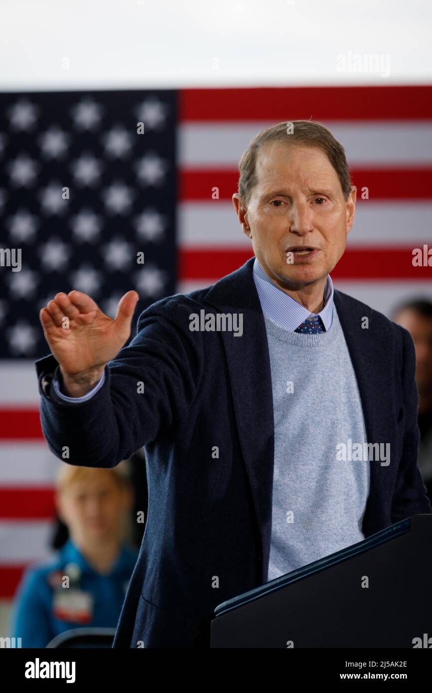 Portland, USA. 21st Apr, 2022. Senator Ron Wyden speaks to the audience ...