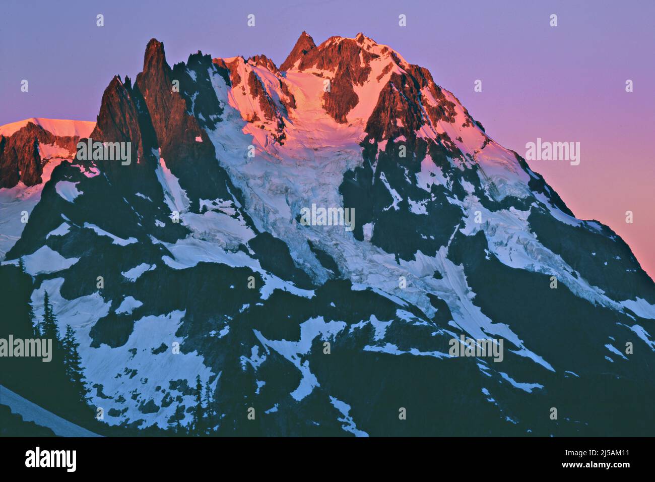 Cascae range hi-res stock photography and images - Alamy