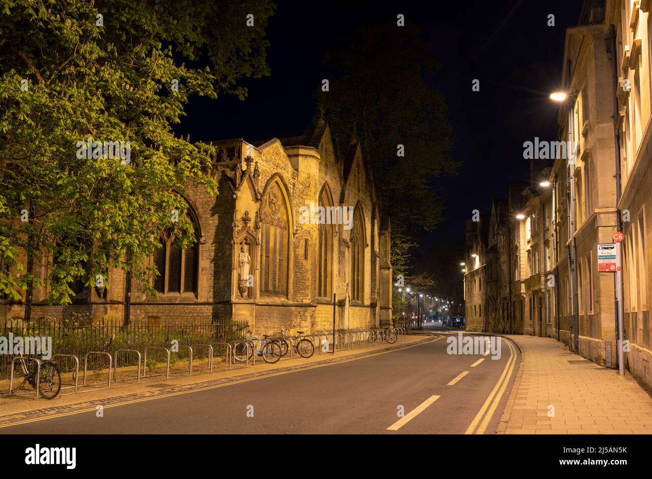 Magdalen street at night. Oxford, Oxfordshire, England Stock Photo - Alamy