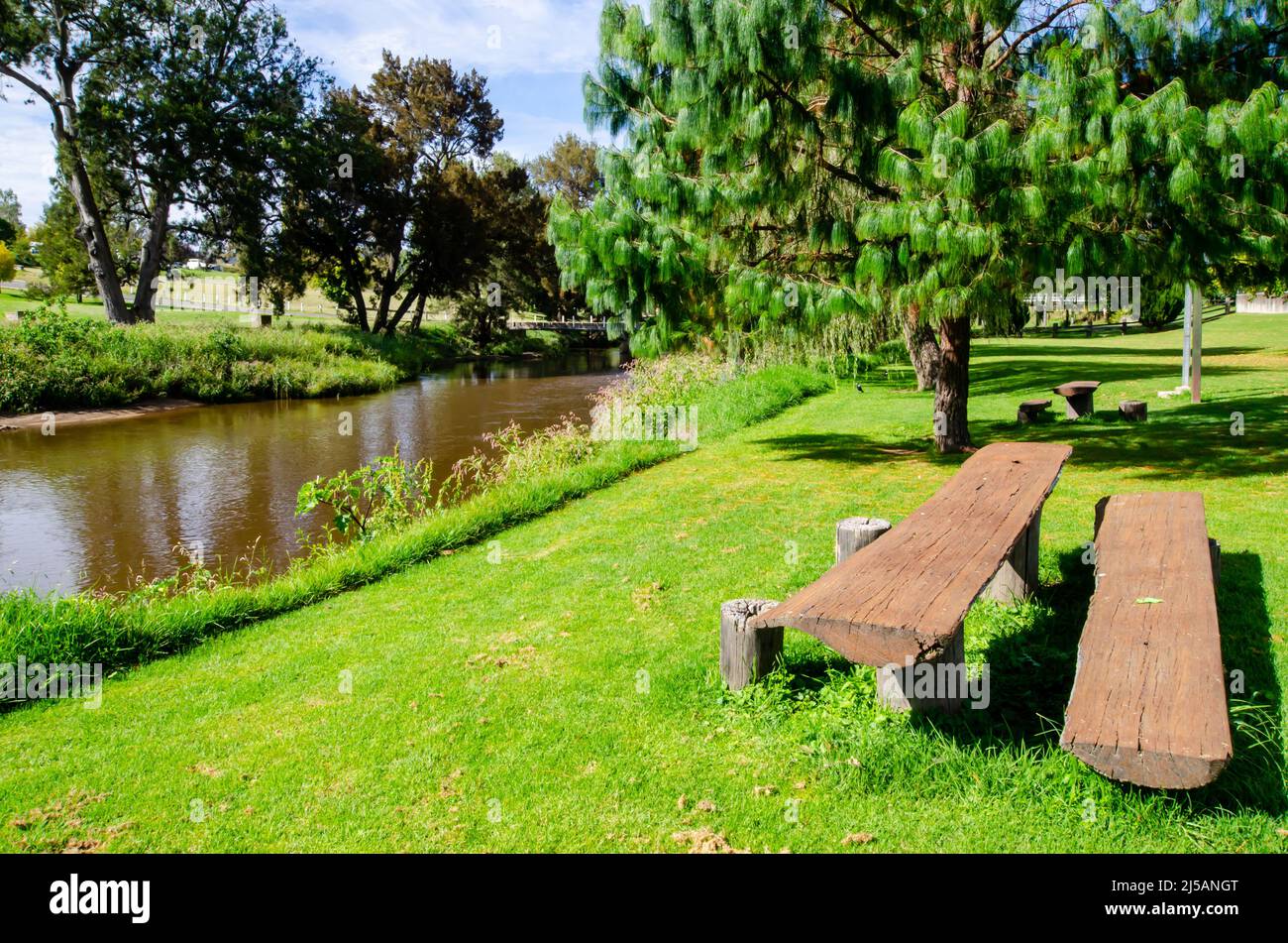 River bench hi-res stock photography and images - Alamy