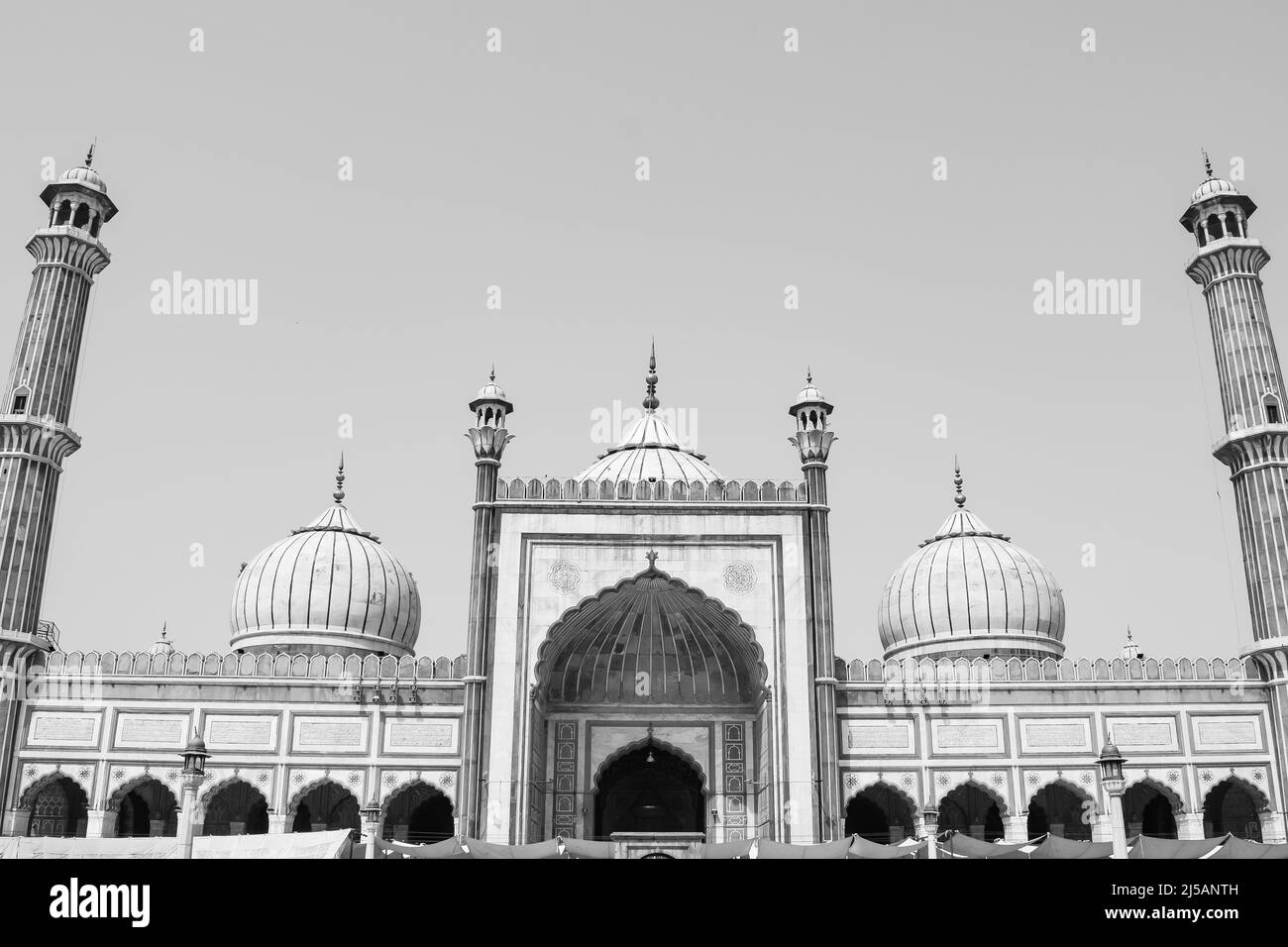 The spectacular architecture of the Great Friday Mosque (Jama Masjid ...