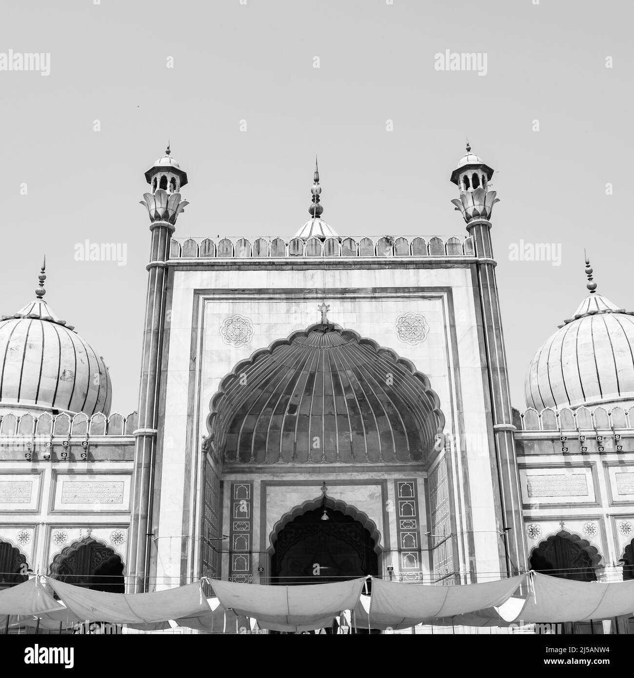 The Spectacular Architecture Of The Great Friday Mosque Jama Masjid