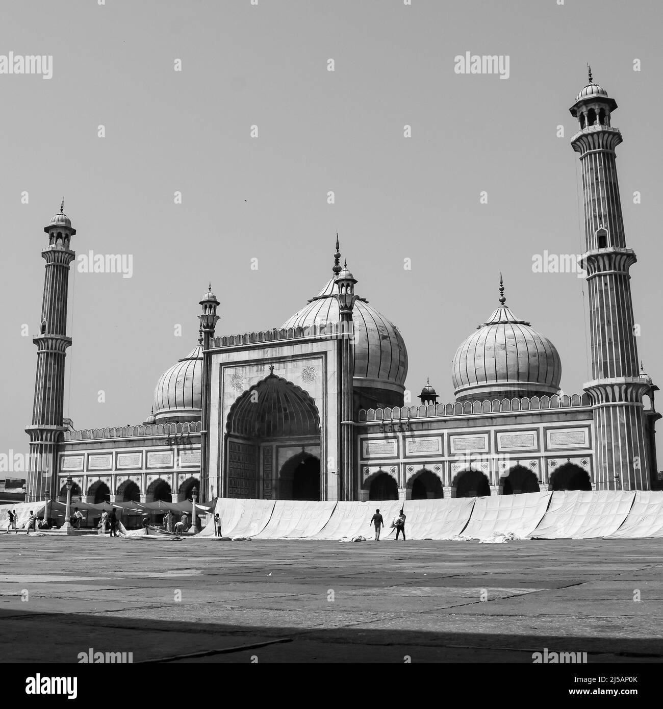 The spectacular architecture of the Great Friday Mosque (Jama Masjid ...