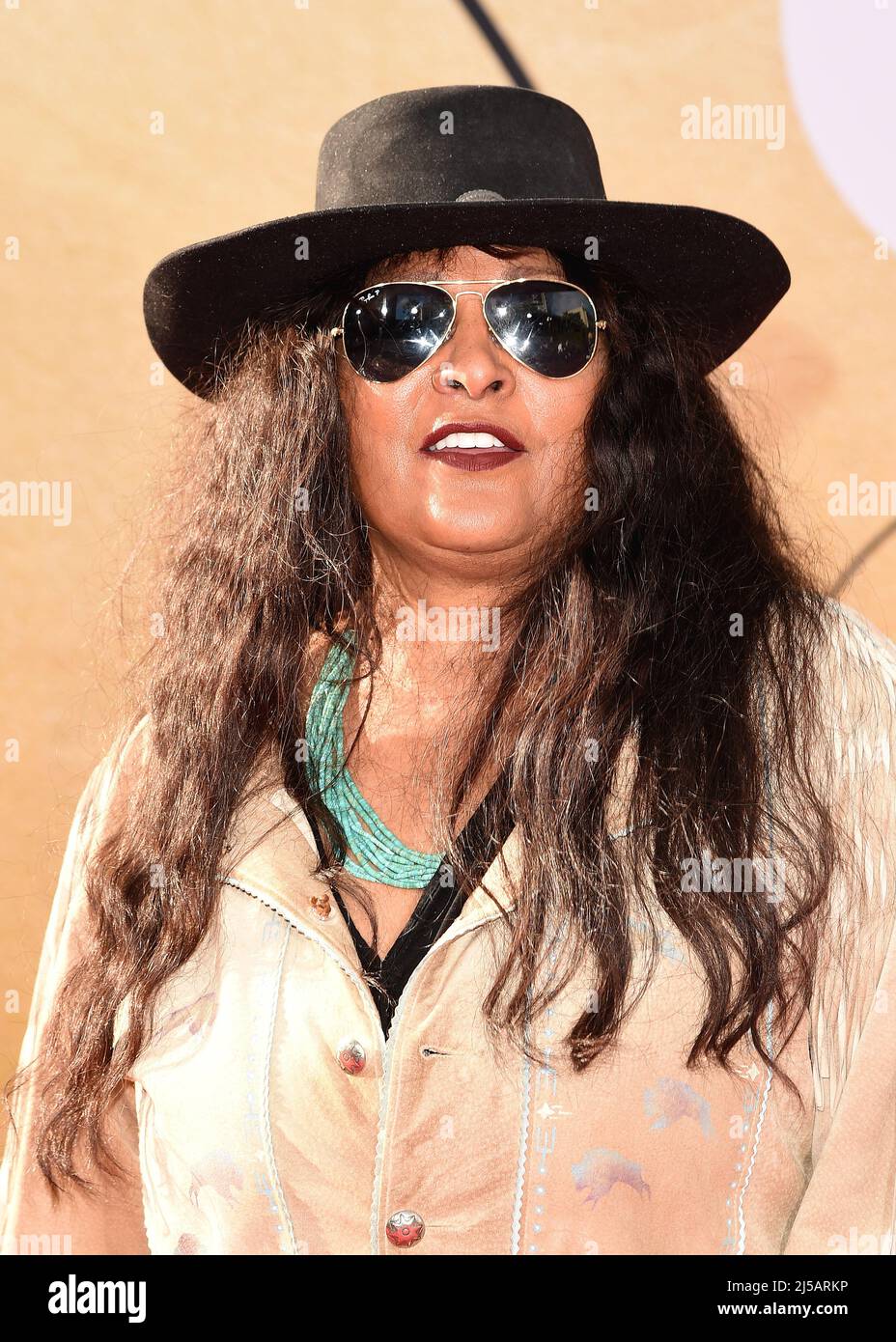 Los Angeles, USA. 21st Apr, 2022. Pam Grier walking on the red carpet ...