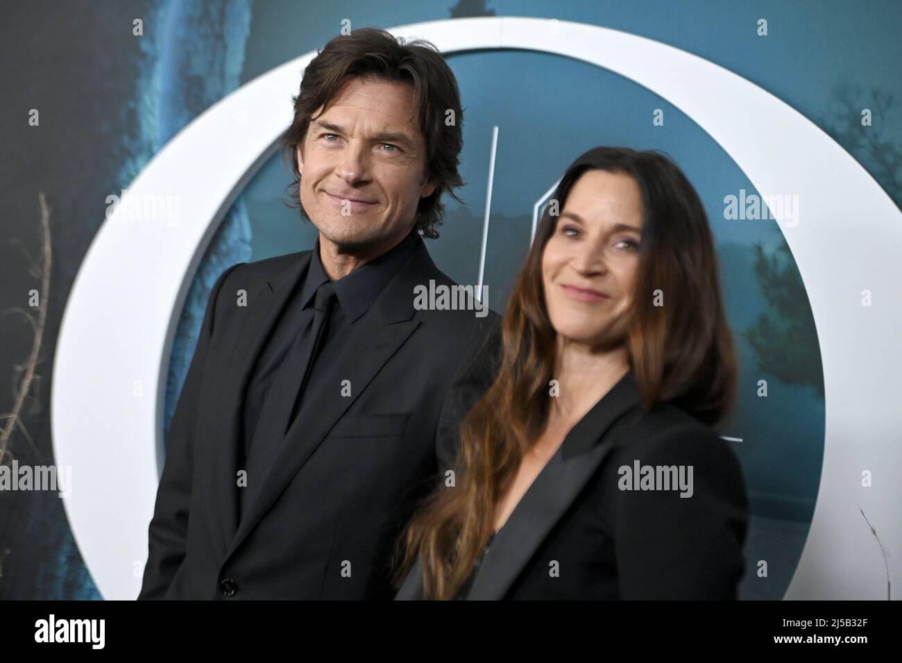 New York, USA. 21st Apr, 2022. (L-R) Jason Bateman and Amanda Anka ...