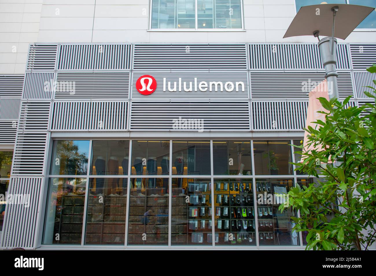 Lululemon Store at Chestnut Hill shopping mall in city of Newton ...