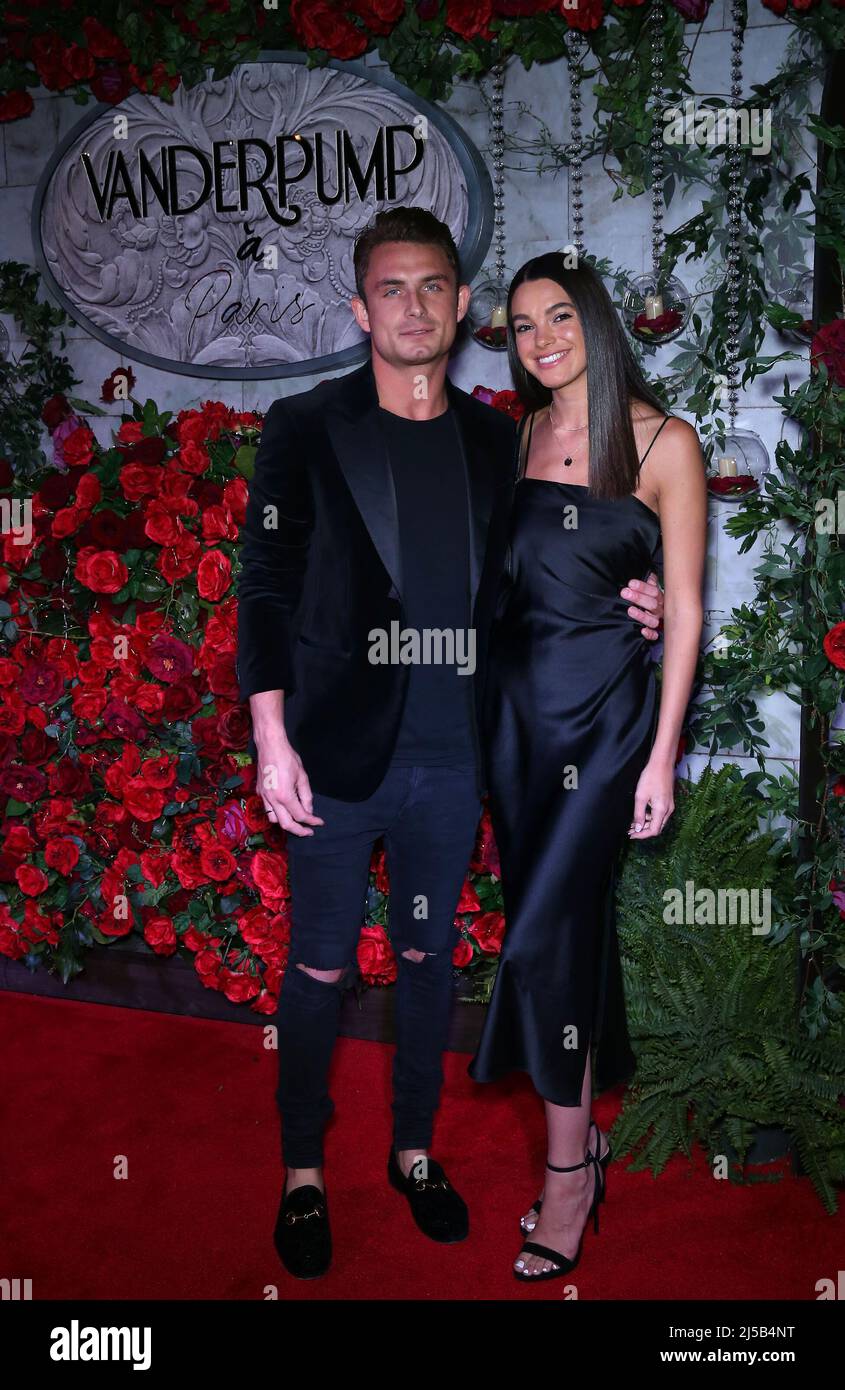 Las Vegas, NV, USA. 21st Apr, 2022. James Kennedy, Ally Lewber ...