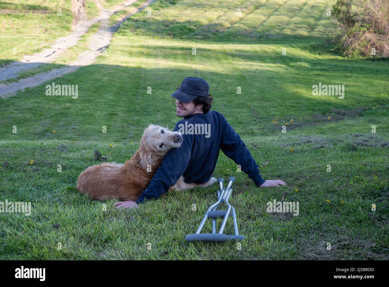 Man together companion looks hi-res stock photography and images - Alamy
