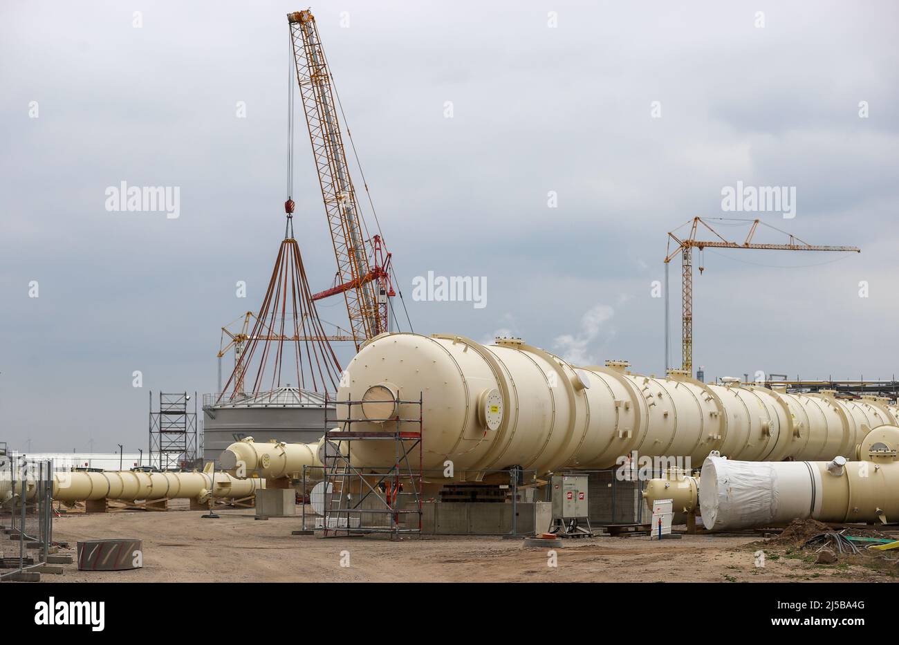 Leuna, Germany. 20th Apr, 2022. Several distillation columns, the ...