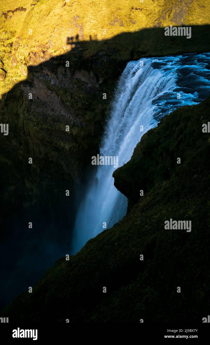 Signal flow hi-res stock photography and images - Alamy